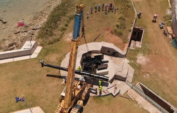 The re-positioning of a 9.2 inch gun in Bermuda | Fortress Study Group CIO