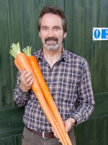 West Yorkshire D.A. Talk - Ian Simpson on Growing Carrots, Stump & Long ...